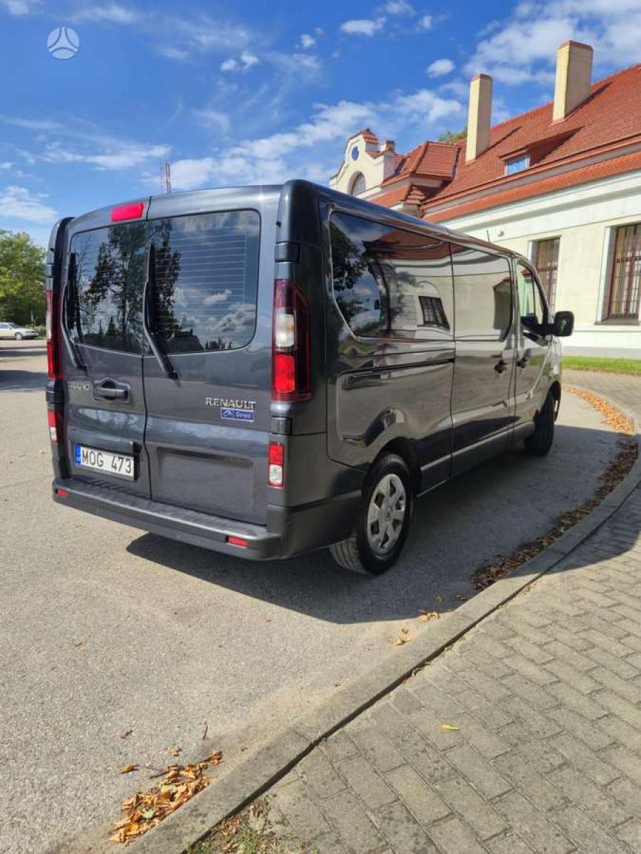 Renault Trafic 2023 in Vilkaviskis, with an engine capacity of 2.00 L and mileage of 221 thousand km for 23900 €, photo 5 on AUTOMOTO.COM.LV