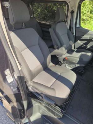 Renault Trafic 2023 in Vilkaviskis, with an engine capacity of 2.00 L and mileage of 221 thousand km for 23900 €, photo 12 on AUTOMOTO.COM.LV