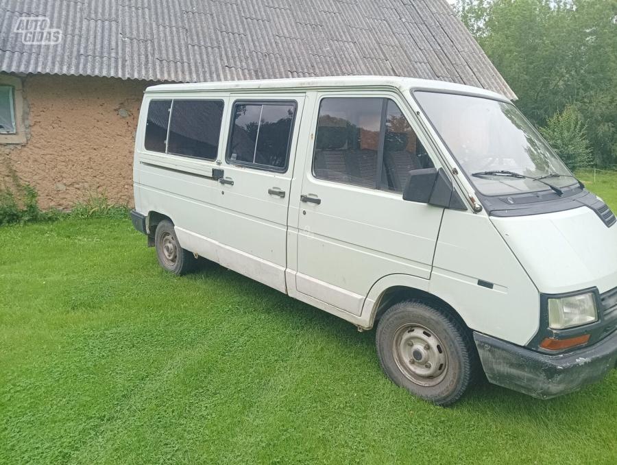 Renault Trafic 1992 in Joniskis, with an engine capacity of 2.50 L and mileage of 236 thousand km for 2500 €, photo 3 on AUTOMOTO.COM.LV
