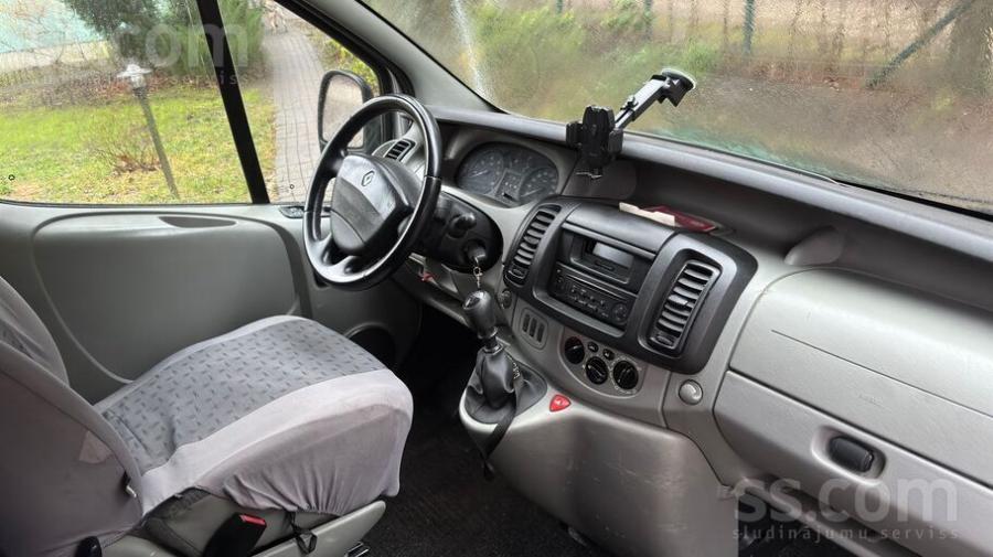 Renault Trafic 2004 Jūrmala, ar dzinēja tilpumu 1.90 L un nobraukumu 430 tūkst. km par 2650 €, foto 4 vietnē AUTOMOTO.COM.LV