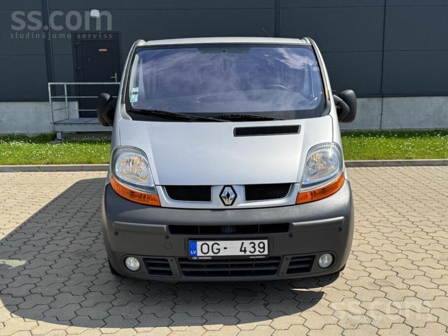 Renault Trafic 2005 in Riga, with an engine capacity of 2.50 L and mileage of 241 thousand km for 6350 €, photo 2 on AUTOMOTO.COM.LV