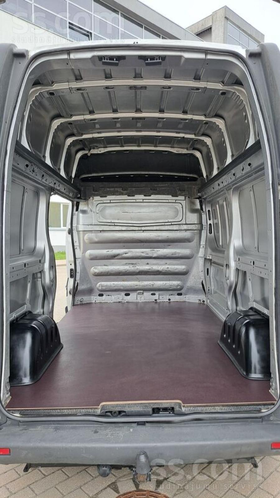 Renault Trafic 2005 in Riga, with an engine capacity of 1.90 L and mileage of 251 thousand km for 5900 €, photo 14 on AUTOMOTO.COM.LV