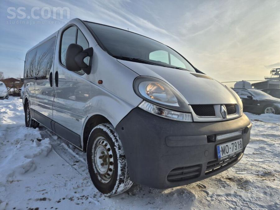 Renault Trafic 2006 Liepāja, ar dzinēja tilpumu 2.50 L un nobraukumu 279 tūkst. km par 5500 €, foto 3 vietnē AUTOMOTO.COM.LV