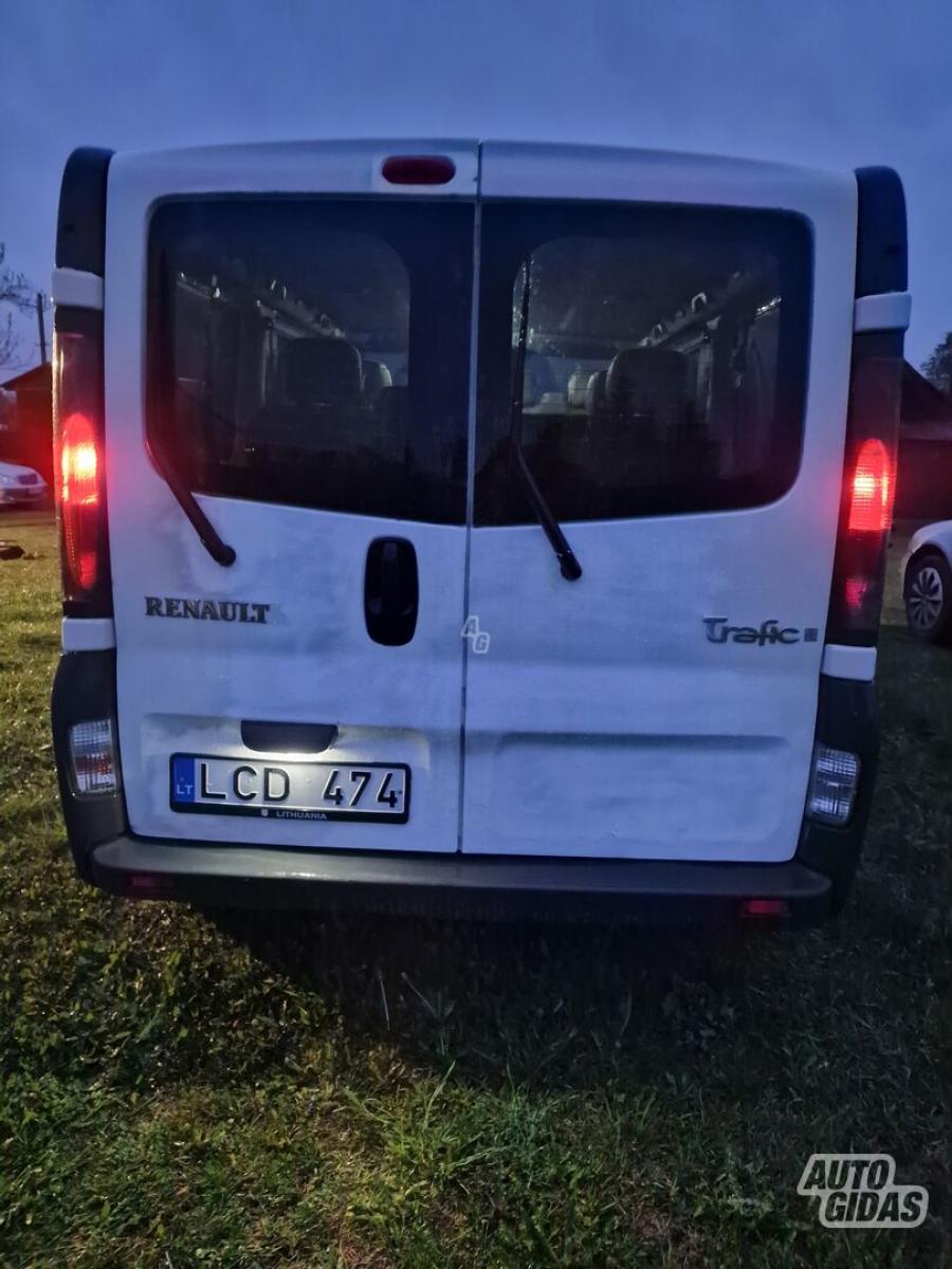 Renault Trafic 2006 Prienai, ar dzinēja tilpumu 2.00 L un nobraukumu 5000 tūkst. km par 4100 €, foto 10 vietnē AUTOMOTO.COM.LV