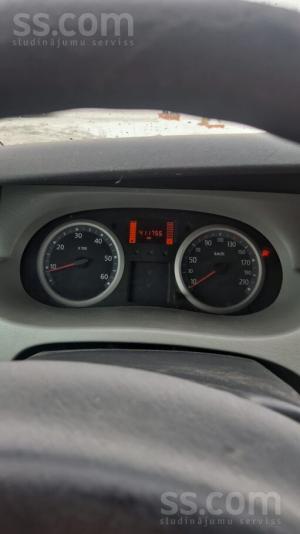 Renault Trafic 2006 Rīga, ar dzinēja tilpumu 2.50 L un nobraukumu 412 tūkst. km par 6500 €, foto 9 vietnē AUTOMOTO.COM.LV
