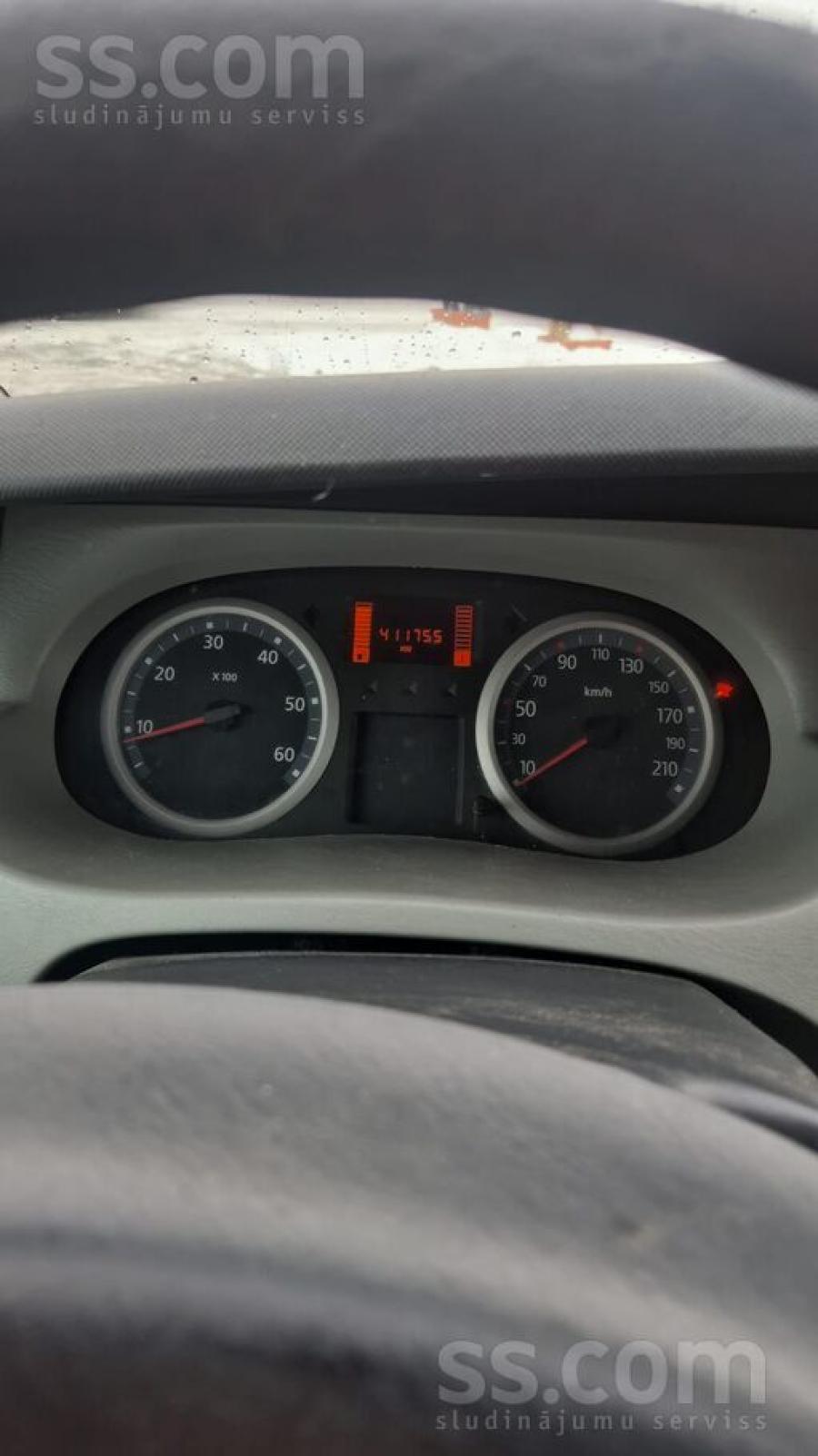 Renault Trafic 2006 Rīga, ar dzinēja tilpumu 2.50 L un nobraukumu 412 tūkst. km par 6500 €, foto 9 vietnē AUTOMOTO.COM.LV