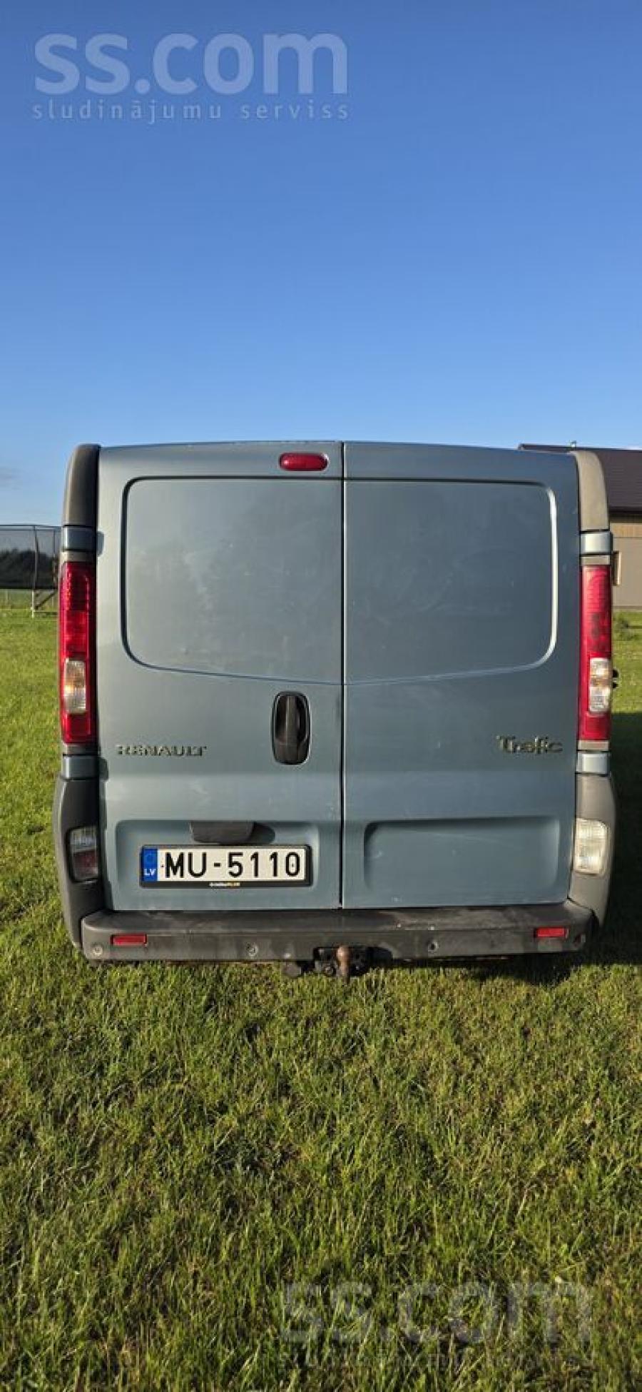 Renault Trafic 2007 in Valka, with an engine capacity of 2.50 L and mileage of 368 thousand km for 4200 €, photo 4 on AUTOMOTO.COM.LV