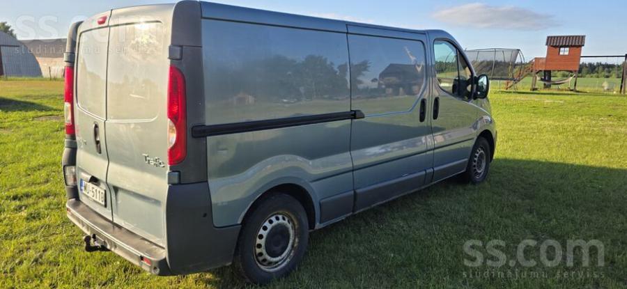 Renault Trafic 2007 in Valka, with an engine capacity of 2.50 L and mileage of 368 thousand km for 4200 €, photo 5 on AUTOMOTO.COM.LV