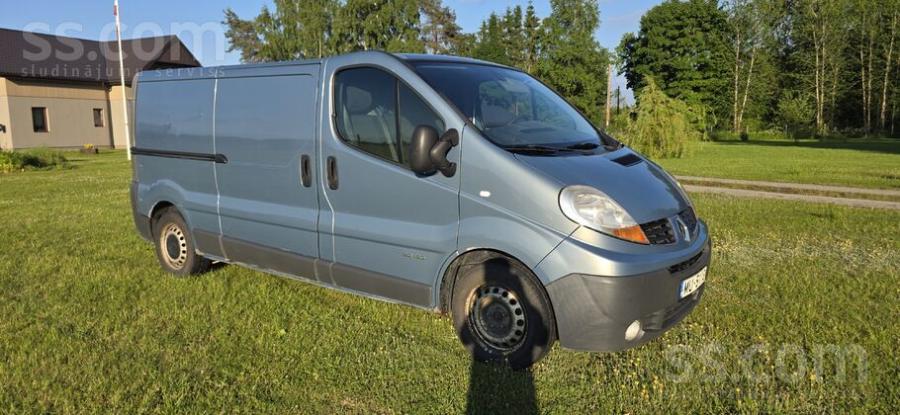 Renault Trafic 2007 in Valka, with an engine capacity of 2.50 L and mileage of 368 thousand km for 4200 €, photo 6 on AUTOMOTO.COM.LV
