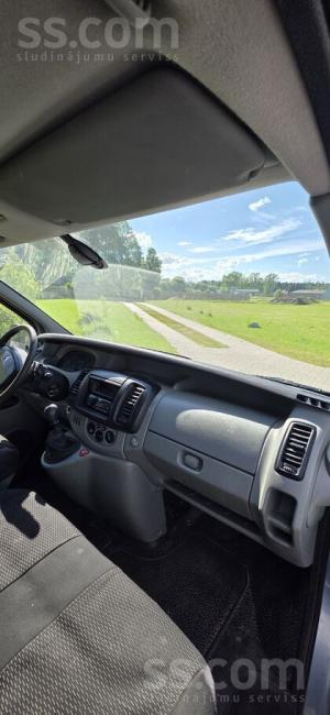 Renault Trafic 2007 in Valka, with an engine capacity of 2.50 L and mileage of 368 thousand km for 4200 €, photo 7 on AUTOMOTO.COM.LV