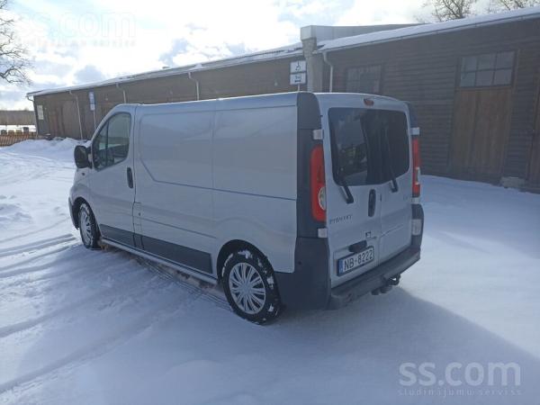 Renault Trafic 2007 in Saldus, with an engine capacity of 2.00 L and mileage of 315 thousand km for 4000 €, photo 7 on AUTOMOTO.COM.LV