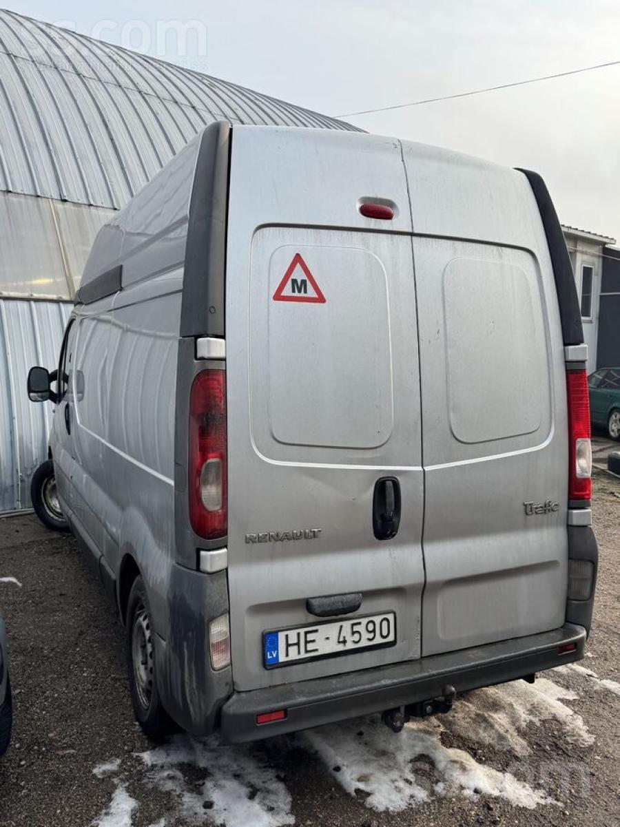 Renault Trafic 2008 in Dobele, with an engine capacity of 2.00 L and mileage of 452 thousand km for 8500 €, photo 2 on AUTOMOTO.COM.LV
