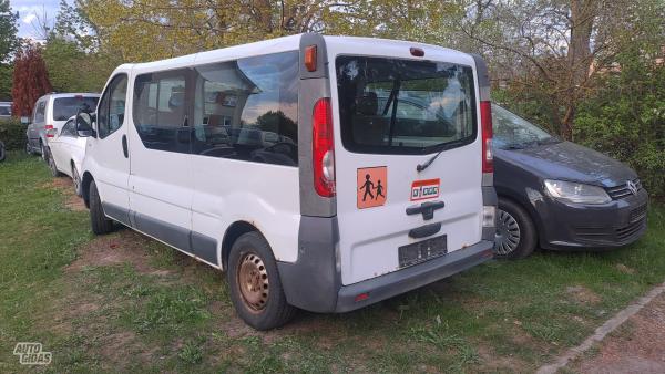Renault Trafic 2008 in Vilnius, with an engine capacity of 2.00 L and mileage of 305 thousand km for 4250 €, photo 4 on AUTOMOTO.COM.LV