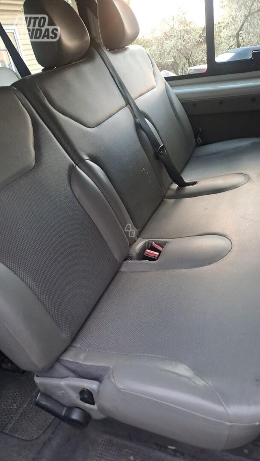Renault Trafic 2008 in Vilnius, with an engine capacity of 2.00 L and mileage of 305 thousand km for 4250 €, photo 6 on AUTOMOTO.COM.LV