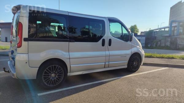 Renault Trafic 2008 in Daugavpils, with an engine capacity of 2.00 L and mileage of 373 thousand km for 5550 €, photo 4 on AUTOMOTO.COM.LV