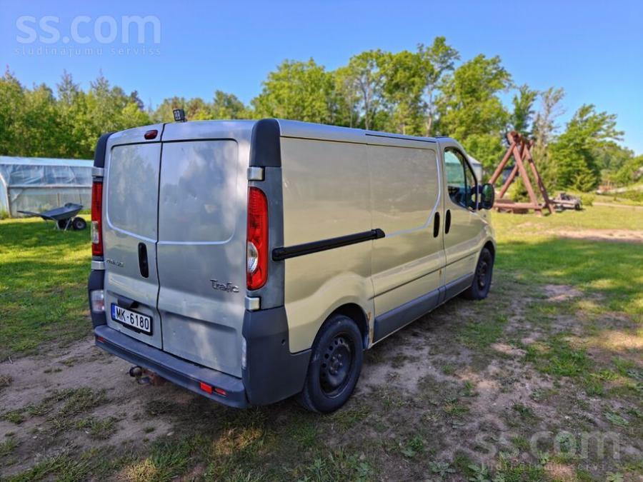 Renault Trafic 2008 Madona, ar dzinēja tilpumu 2.00 L un nobraukumu 358 tūkst. km par 4000 €, foto 3 vietnē AUTOMOTO.COM.LV