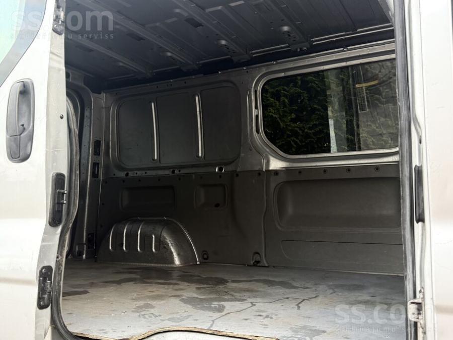 Renault Trafic 2010 in Bauska, with an engine capacity of 2.00 L and mileage of 0 thousand km for 5600 €, photo 12 on AUTOMOTO.COM.LV