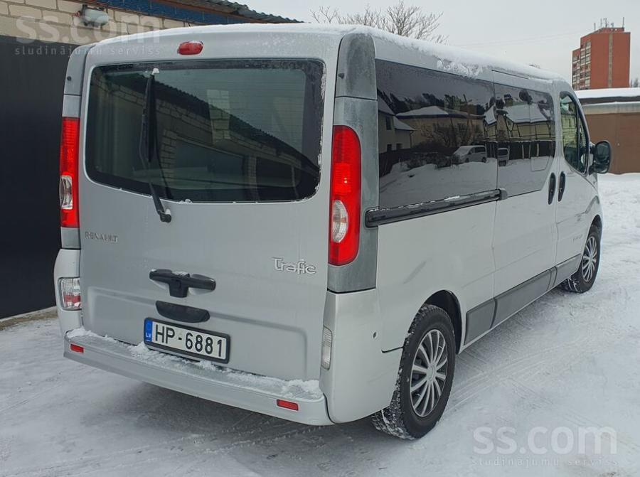 Renault Trafic 2011 in Riga, with an engine capacity of 2.00 L and mileage of 294 thousand km for 7990 €, photo 4 on AUTOMOTO.COM.LV