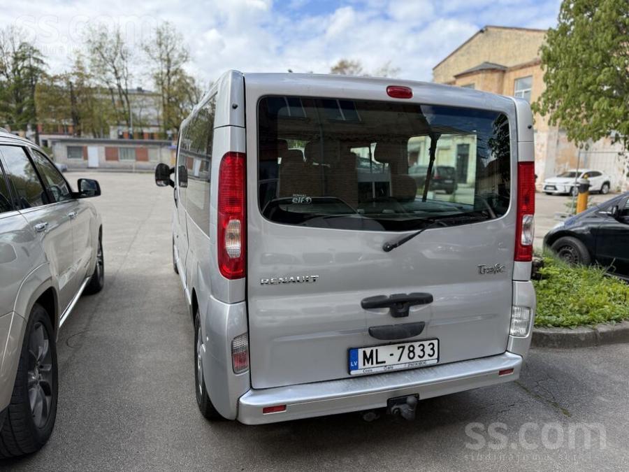 Renault Trafic 2011 Rīga, ar dzinēja tilpumu 2.50 L un nobraukumu 359 tūkst. km par 6650 €, foto 5 vietnē AUTOMOTO.COM.LV