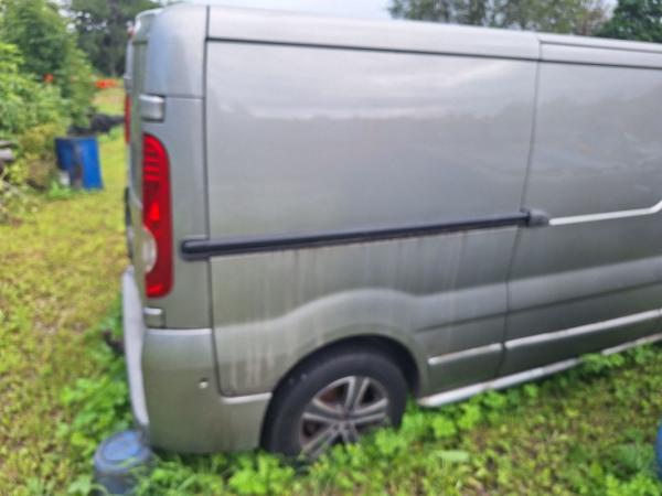 Renault Trafic 2011 Tallina, ar dzinēja tilpumu 0.00 L un nobraukumu 432 tūkst. km par 1200 €, foto 10 vietnē AUTOMOTO.COM.LV
