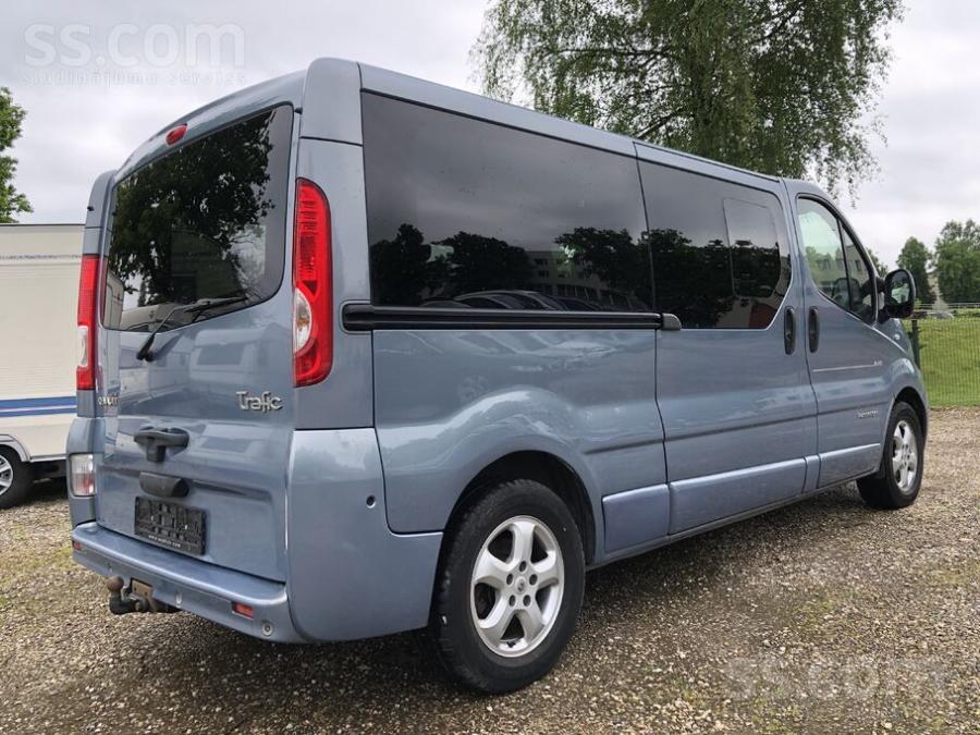 Renault Trafic 2013 in Valmiera, with an engine capacity of 2.00 L and mileage of 304 thousand km for 8790 €, photo 3 on AUTOMOTO.COM.LV