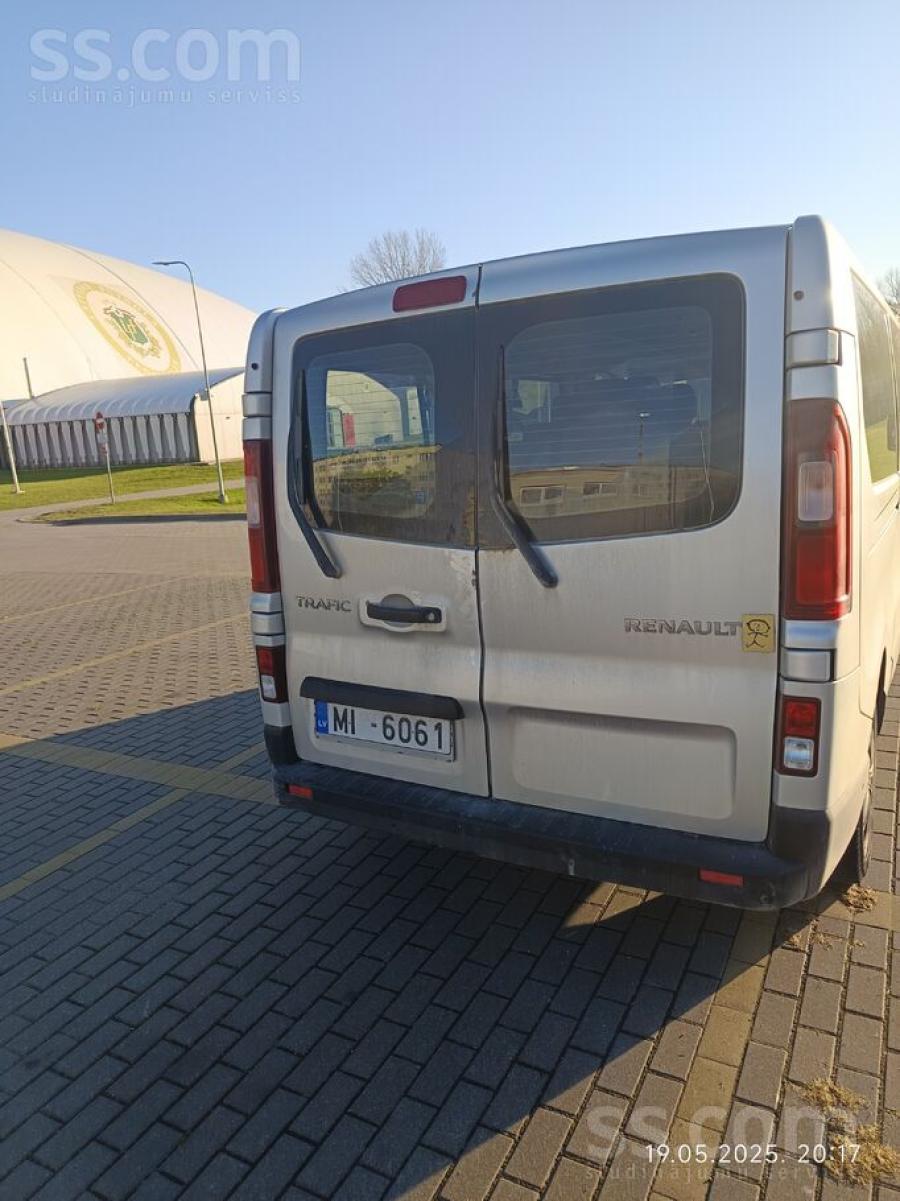 Renault Trafic 2015 in Liepaja, with an engine capacity of 1.60 L and mileage of 374 thousand km for 8000 €, photo 3 on AUTOMOTO.COM.LV