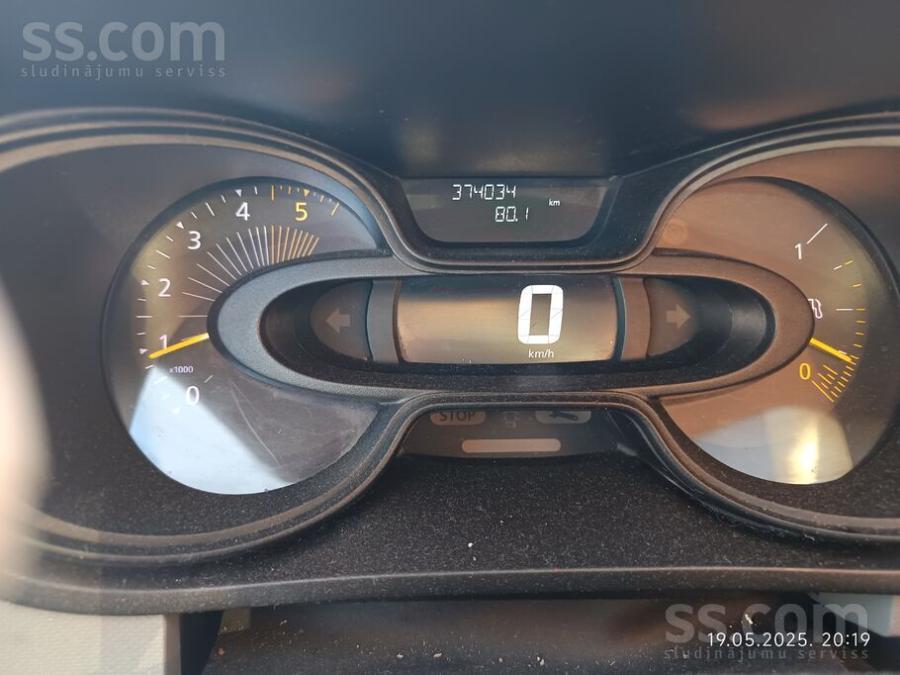 Renault Trafic 2015 in Liepaja, with an engine capacity of 1.60 L and mileage of 374 thousand km for 8000 €, photo 5 on AUTOMOTO.COM.LV