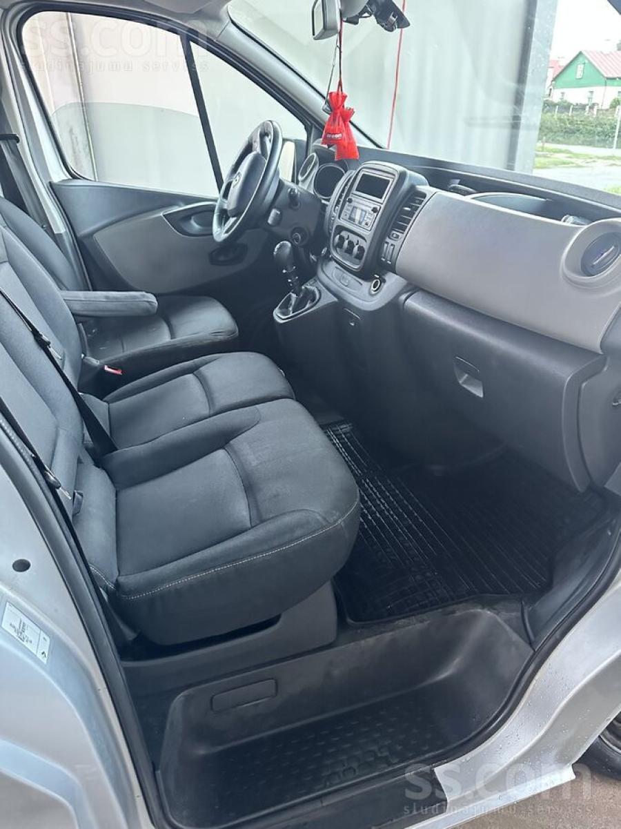Renault Trafic 2015 Liepāja, ar dzinēja tilpumu 1.60 L un nobraukumu 375 tūkst. km par 9600 €, foto 5 vietnē AUTOMOTO.COM.LV