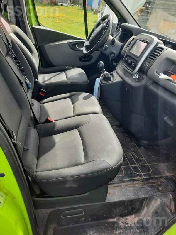Renault Trafic 2015 in Preili, with an engine capacity of 1.60 L and mileage of 388 thousand km for 7900 €, photo 3 on AUTOMOTO.COM.LV