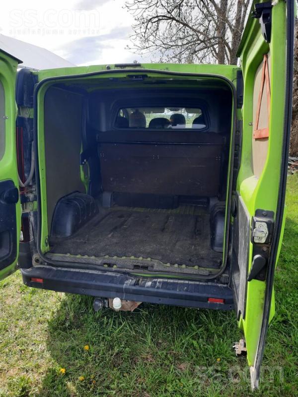 Renault Trafic 2015 in Preili, with an engine capacity of 1.60 L and mileage of 388 thousand km for 7900 €, photo 5 on AUTOMOTO.COM.LV