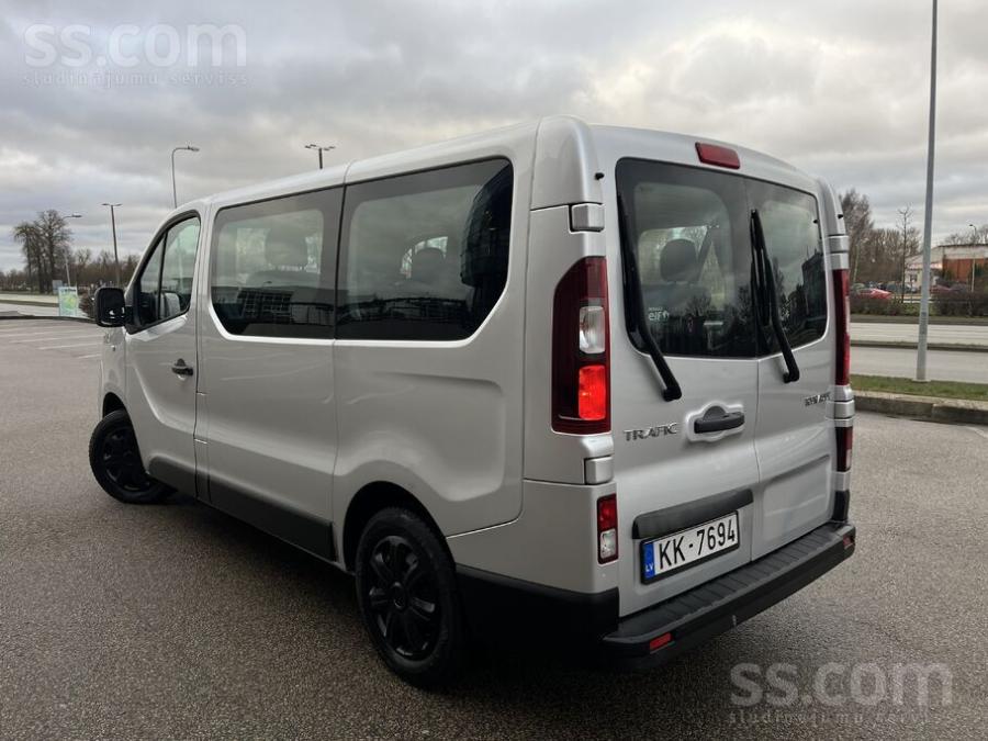 Renault Trafic 2016 in Riga, with an engine capacity of 1.60 L and mileage of 180 thousand km for 12450 €, photo 4 on AUTOMOTO.COM.LV