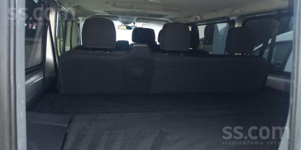 Renault Trafic 2018 Valmiera, ar dzinēja tilpumu 1.60 L un nobraukumu 179 tūkst. km par 12000 €, foto 10 vietnē AUTOMOTO.COM.LV