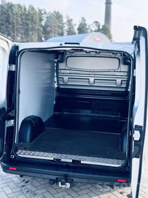 Renault Trafic 2021 in Valmiera, with an engine capacity of 2.00 L and mileage of 70 thousand km for 21000 €, photo 6 on AUTOMOTO.COM.LV