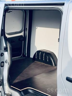 Renault Trafic 2021 in Valmiera, with an engine capacity of 2.00 L and mileage of 70 thousand km for 21000 €, photo 7 on AUTOMOTO.COM.LV