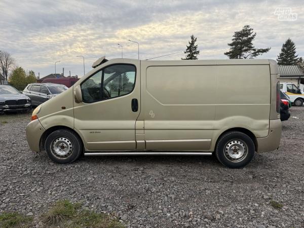 Renault Trafic 2004 in Kelme, with an engine capacity of 1.90 L and mileage of 327 thousand km for 1450 €, photo 8 on AUTOMOTO.COM.LV