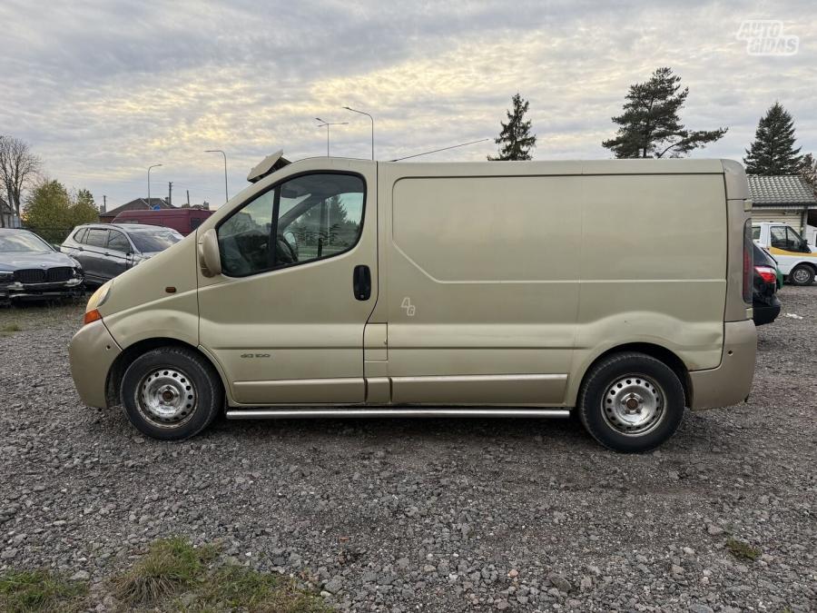 Renault Trafic 2004 in Kelme, with an engine capacity of 1.90 L and mileage of 327 thousand km for 1450 €, photo 8 on AUTOMOTO.COM.LV