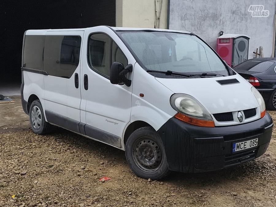 Renault Trafic 2005 in Radviliskis, with an engine capacity of 2.50 L and mileage of 360 thousand km for 2850 €, photo 4 on AUTOMOTO.COM.LV