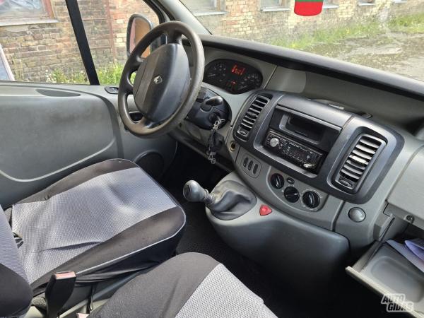 Renault Trafic 2005 in Radviliskis, with an engine capacity of 1.90 L and mileage of 359 thousand km for 2950 €, photo 5 on AUTOMOTO.COM.LV