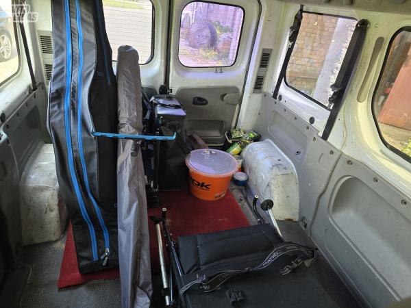 Renault Trafic 2005 in Radviliskis, with an engine capacity of 1.90 L and mileage of 359 thousand km for 2950 €, photo 6 on AUTOMOTO.COM.LV