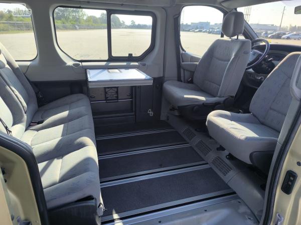 Renault Trafic 2005 in Marijampole, with an engine capacity of 2.50 L and mileage of 275 thousand km for 6650 €, photo 11 on AUTOMOTO.COM.LV