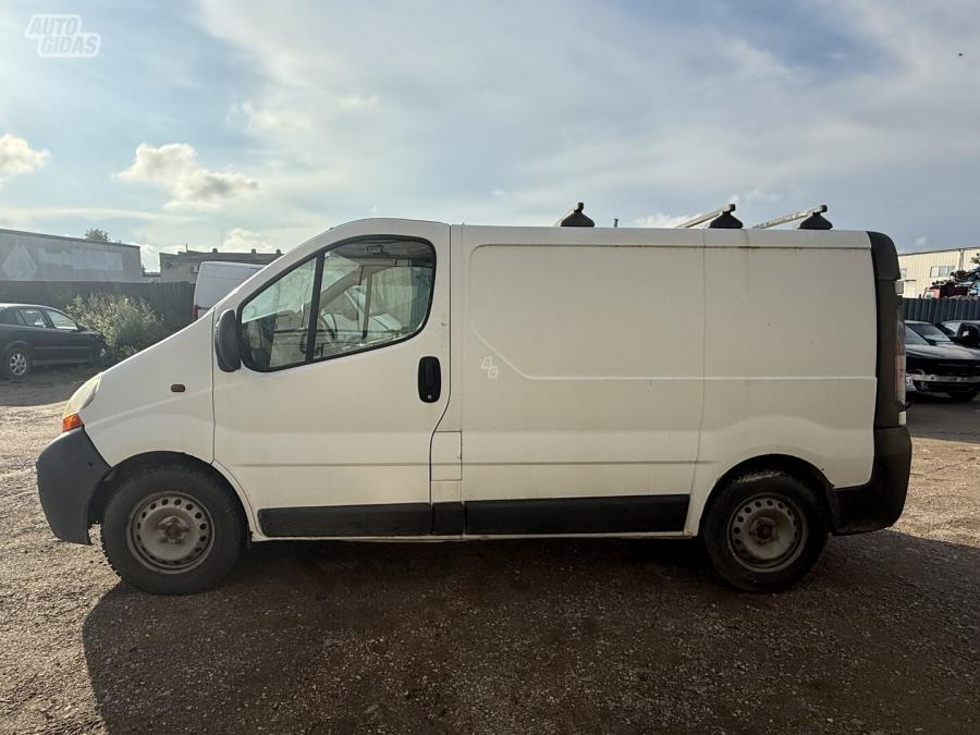 Renault Trafic 2006 in Vilnius, with an engine capacity of 1.90 L and mileage of 320 thousand km for 1350 €, photo 3 on AUTOMOTO.COM.LV