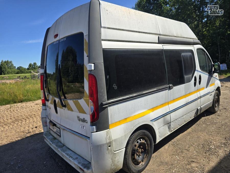 Renault Trafic 2007 in Jonava, with an engine capacity of 2.50 L and mileage of 300 thousand km for 800 €, photo 5 on AUTOMOTO.COM.LV
