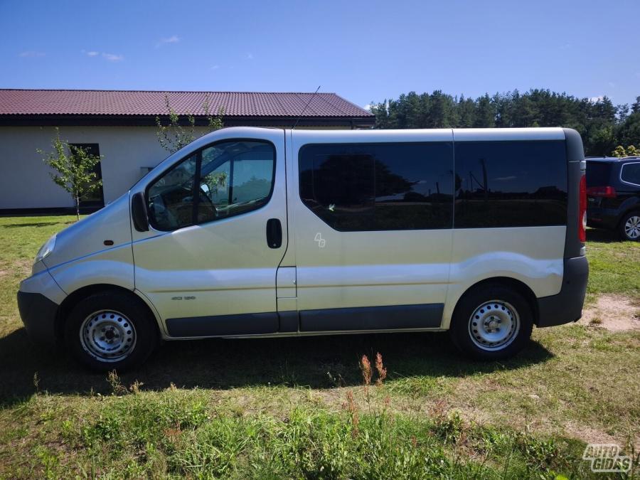 Renault Trafic 2007 in Druskininkai, with an engine capacity of 2.50 L and mileage of 299 thousand km for 4780 €, photo 5 on AUTOMOTO.COM.LV