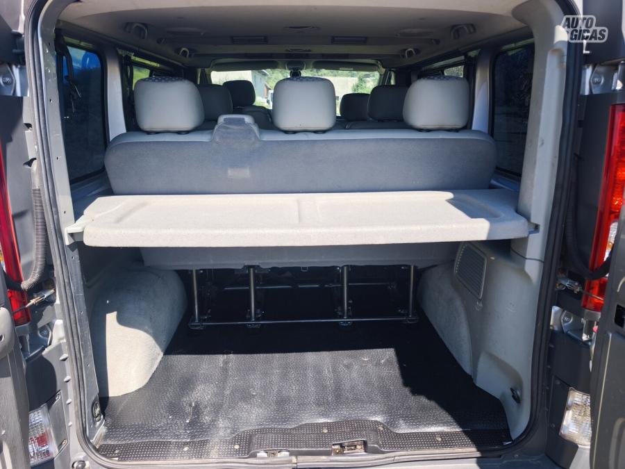 Renault Trafic 2007 in Druskininkai, with an engine capacity of 2.50 L and mileage of 299 thousand km for 4780 €, photo 9 on AUTOMOTO.COM.LV