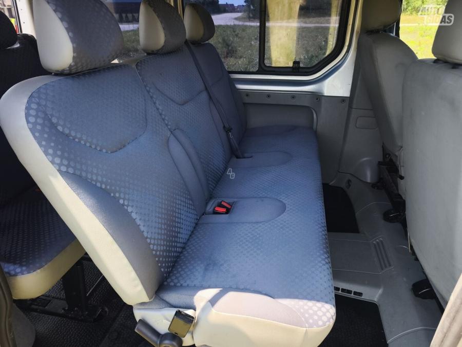 Renault Trafic 2007 in Druskininkai, with an engine capacity of 2.50 L and mileage of 299 thousand km for 4780 €, photo 11 on AUTOMOTO.COM.LV