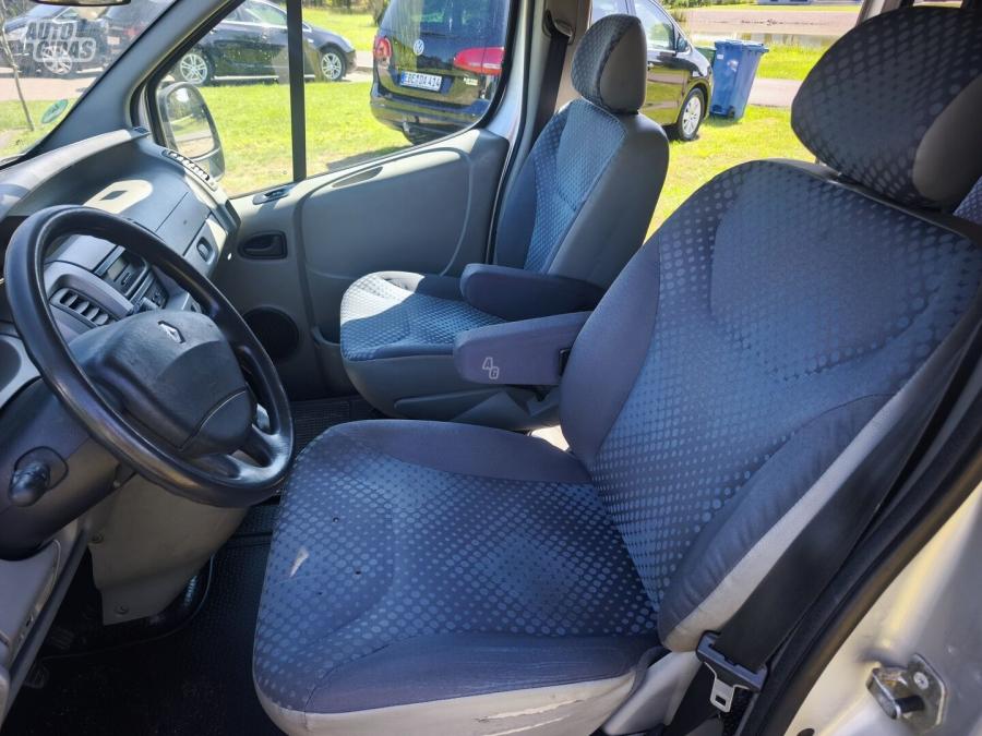 Renault Trafic 2007 in Druskininkai, with an engine capacity of 2.50 L and mileage of 299 thousand km for 4780 €, photo 13 on AUTOMOTO.COM.LV