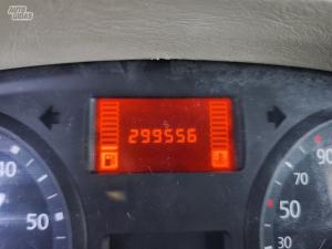 Renault Trafic 2007 in Druskininkai, with an engine capacity of 2.50 L and mileage of 299 thousand km for 4780 €, photo 14 on AUTOMOTO.COM.LV