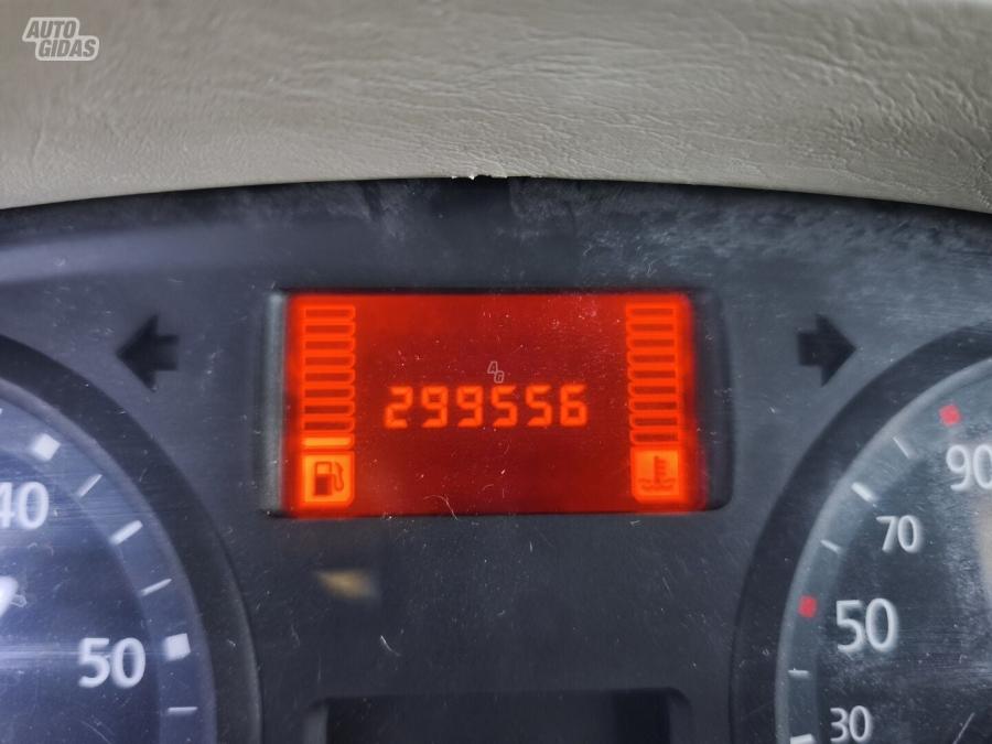 Renault Trafic 2007 in Druskininkai, with an engine capacity of 2.50 L and mileage of 299 thousand km for 4780 €, photo 14 on AUTOMOTO.COM.LV