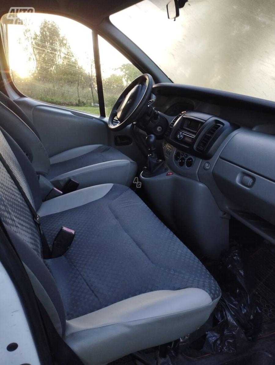 Renault Trafic 2008 in Alytus, with an engine capacity of 1.90 L and mileage of 290 thousand km for 1800 €, photo 8 on AUTOMOTO.COM.LV