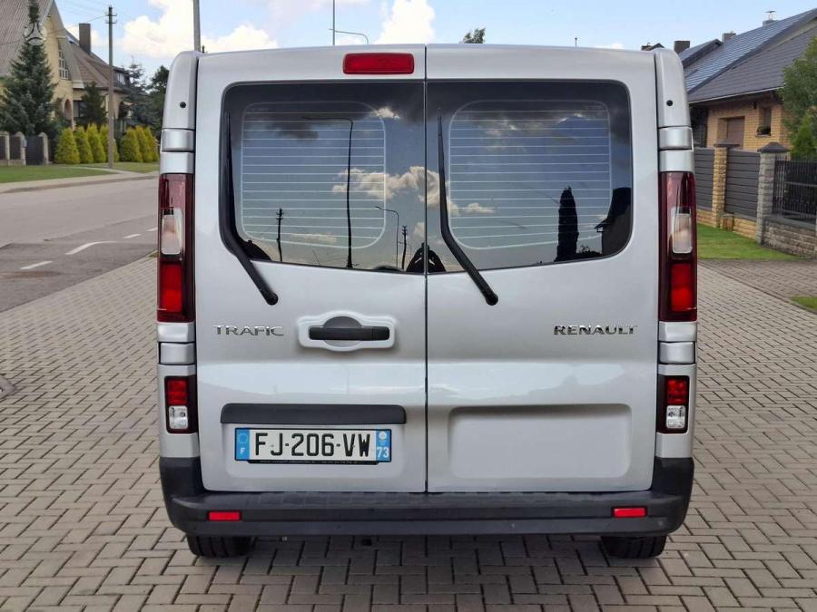 Renault Trafic 2019 in Taurage, with an engine capacity of 2.00 L and mileage of 129 thousand km for 16500 €, photo 5 on AUTOMOTO.COM.LV